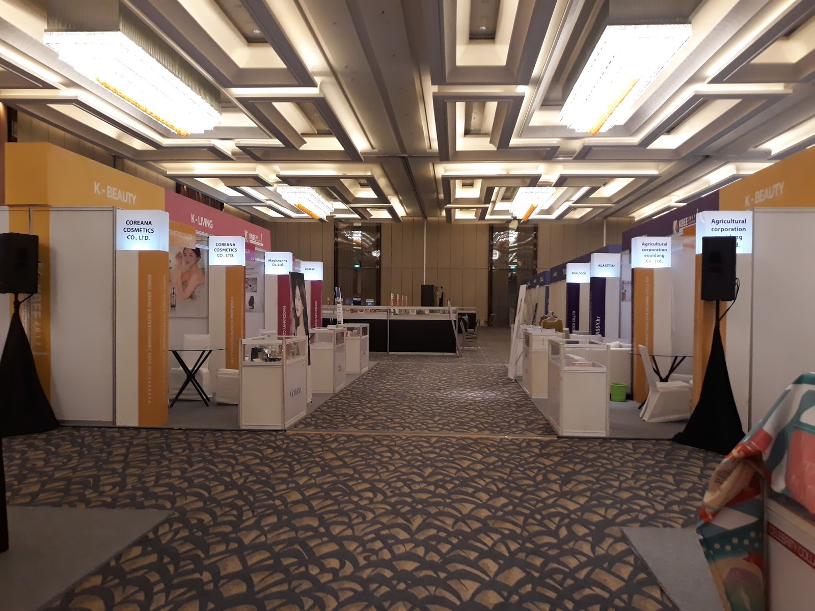 SEWA PARTISI PAMERAN MURAH JABODETABEK 085100463227