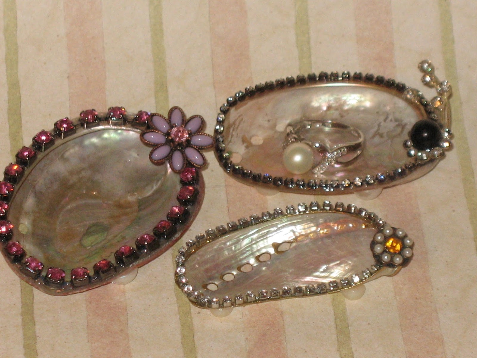 Artsy Fartsy: Bedazzled Abalone Shells