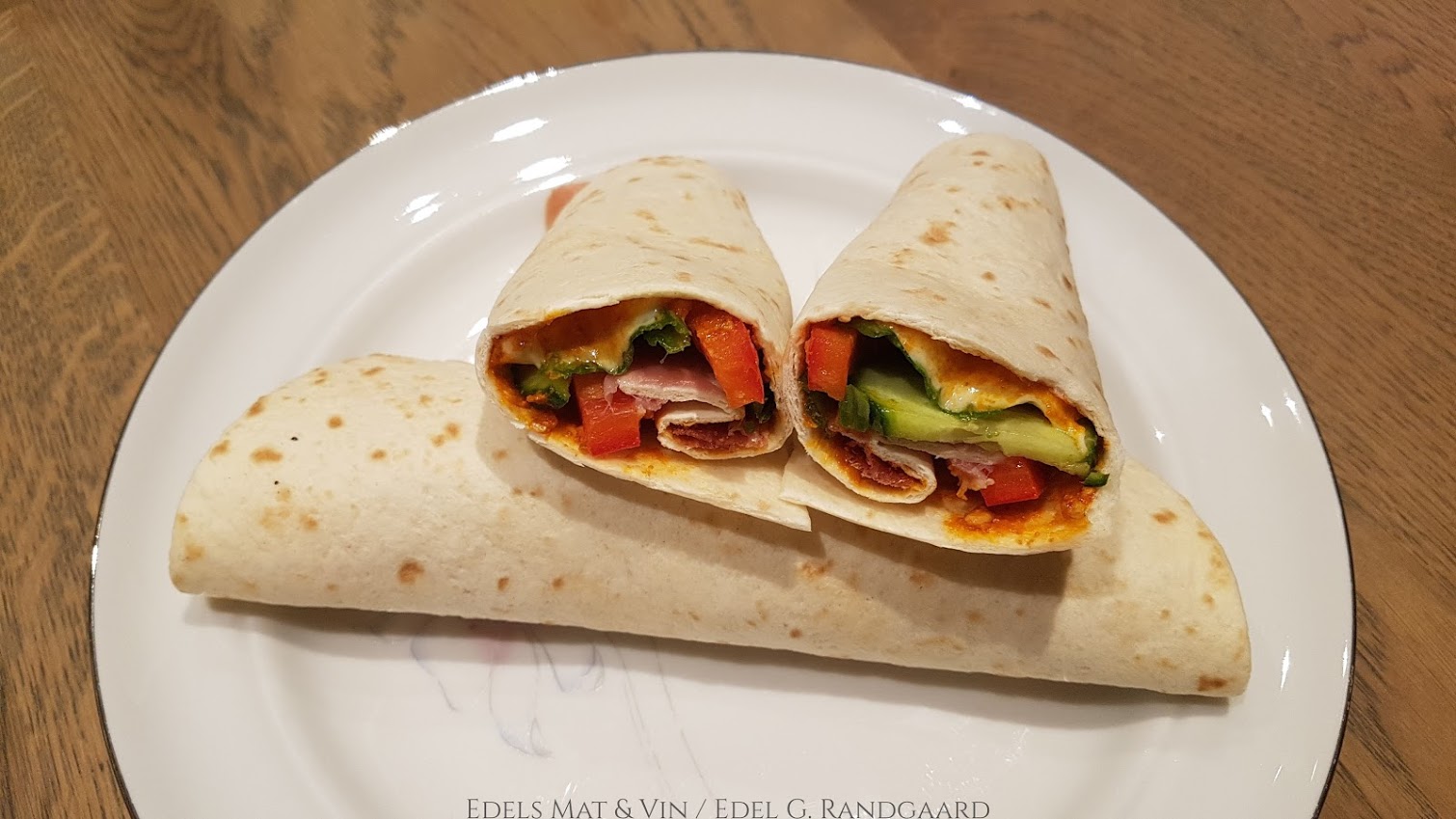 Edels Mat : Wraps med serrano skinke, jalapeno ost & rød pesto 🎹🎶