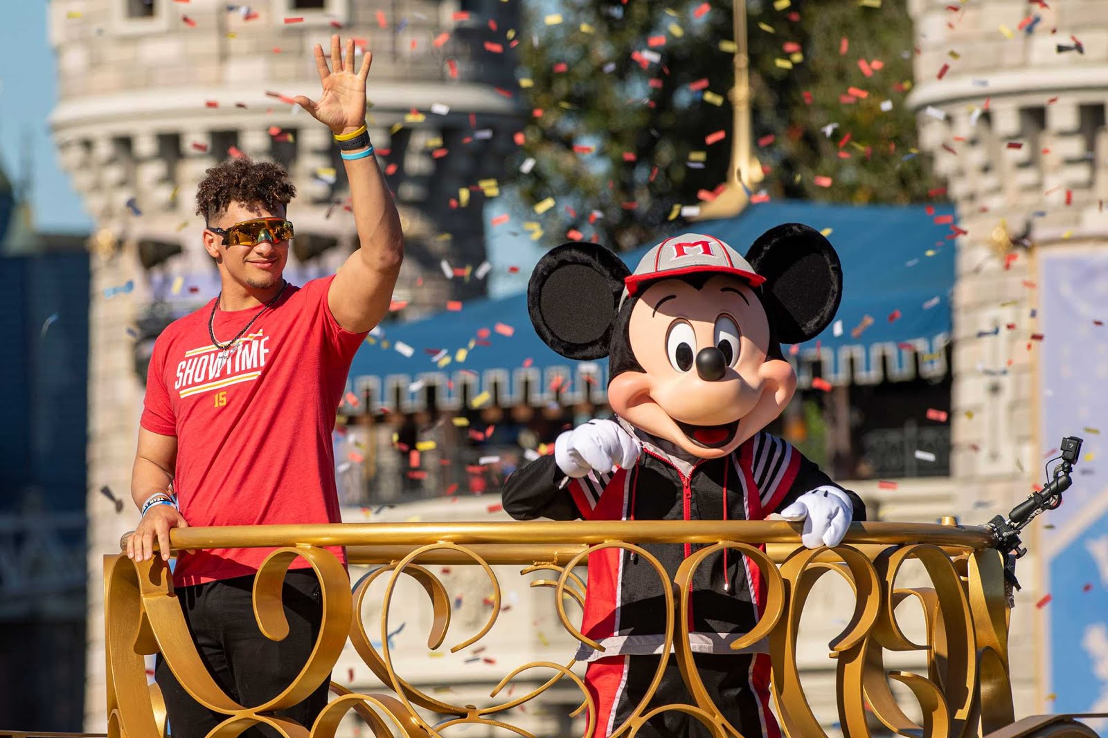 Super Bowl Magic Kingdom - MVP Patrick Mahomes victory parade | Disney ...