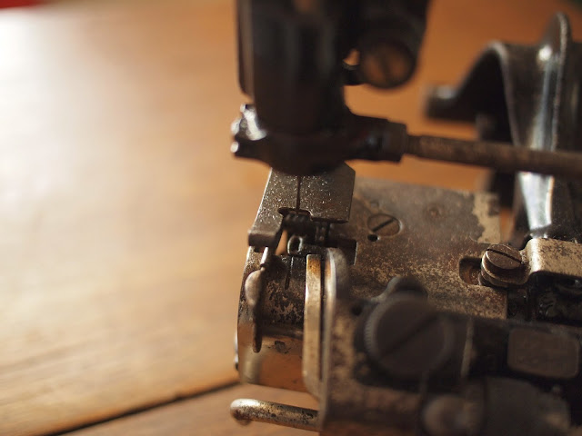 I Smell a Hat: Sew fine; Grossmann, Anita B