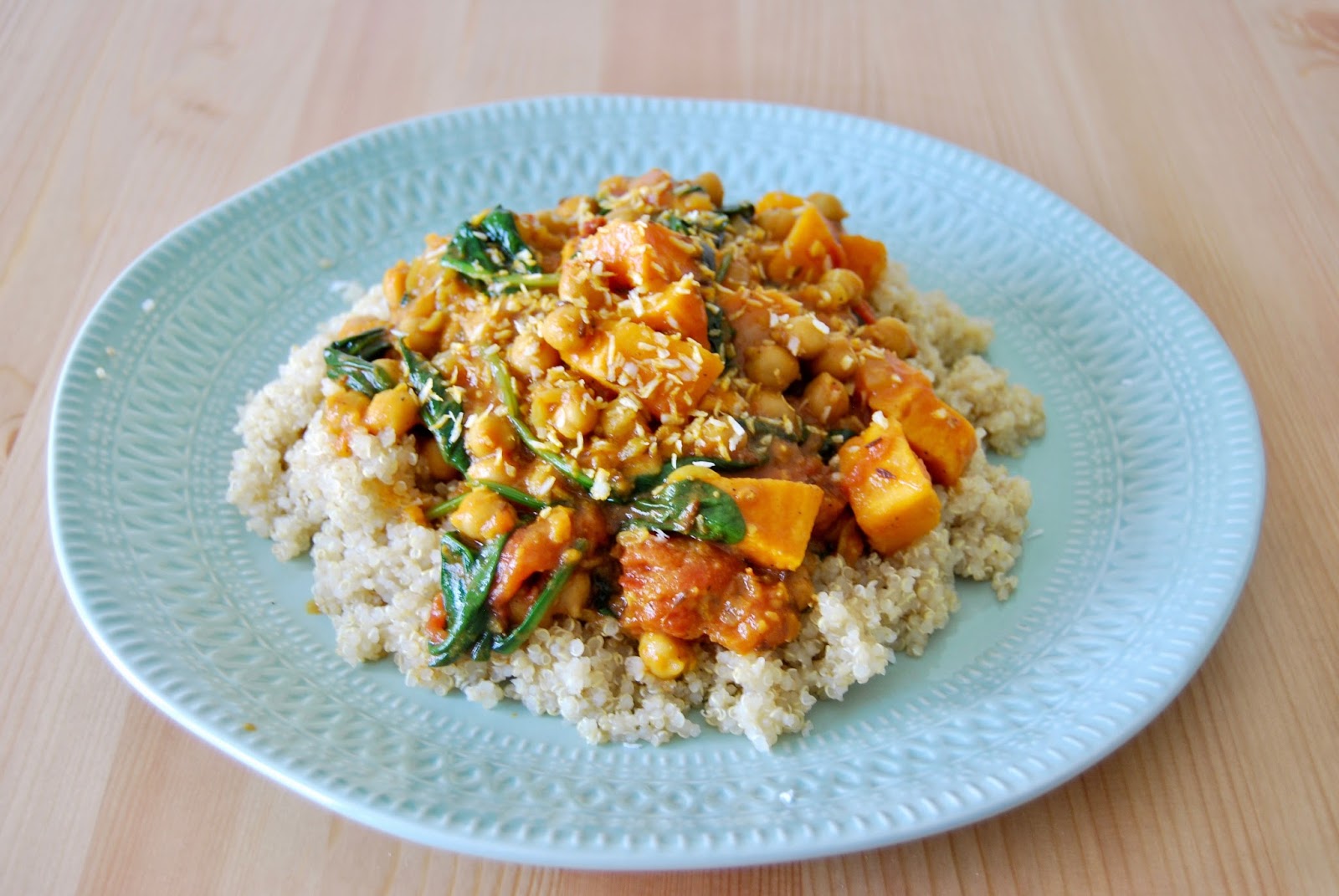 Gospodyni Miejska: Curry z batatami, cieciorką i szpinakiem