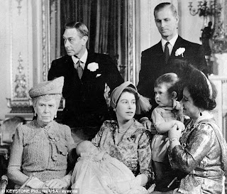 La madre de la reina Isabel II, ¿hija de la cocinera de la familia ...