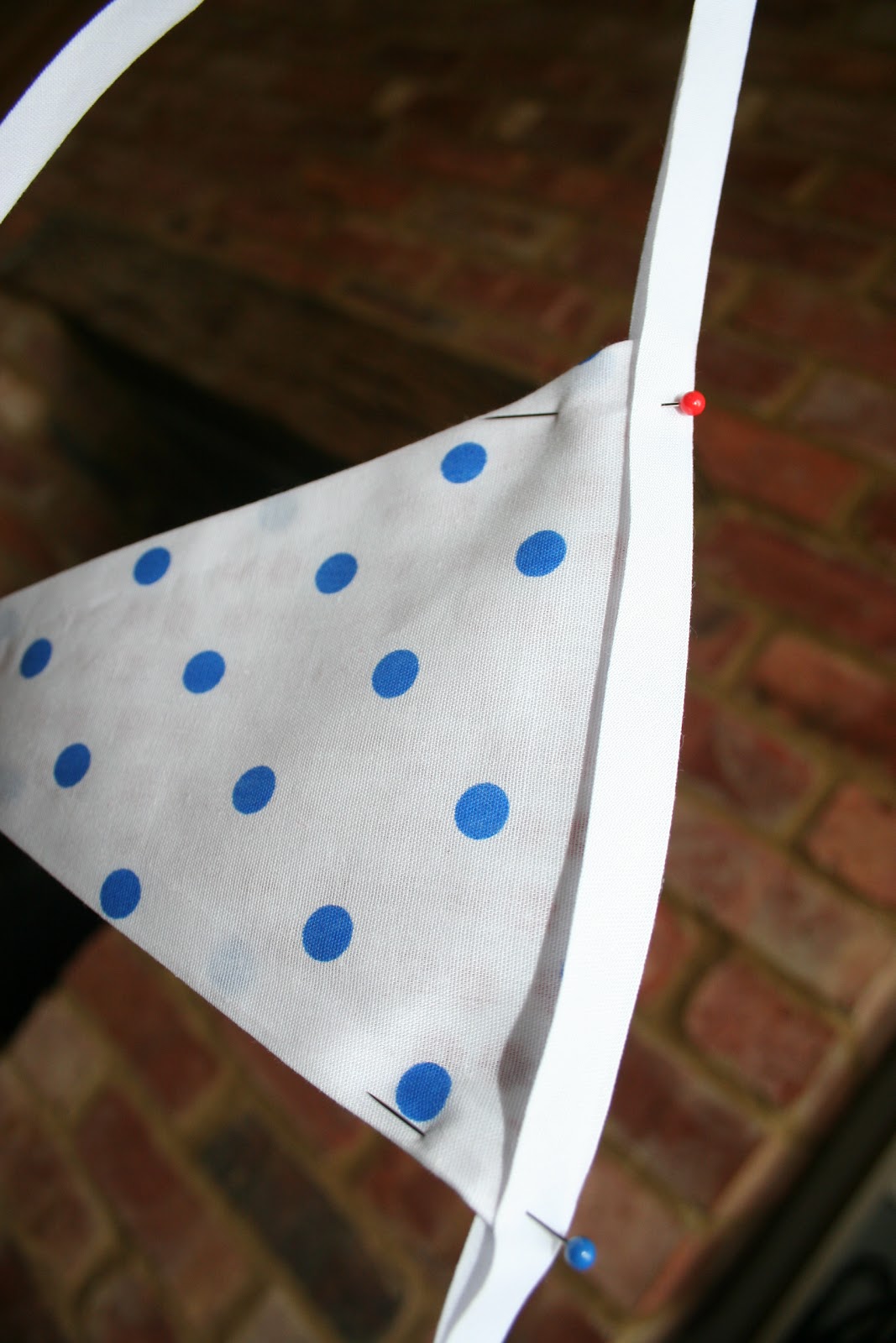 redneedle sewing: Bunting tutorial