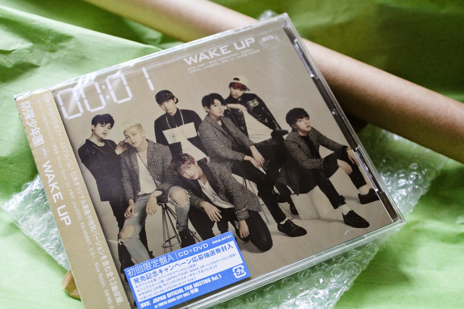 BTS (Bangtan Boys/방탄소년단): Wake Up - Japanese Album - Oh! That November