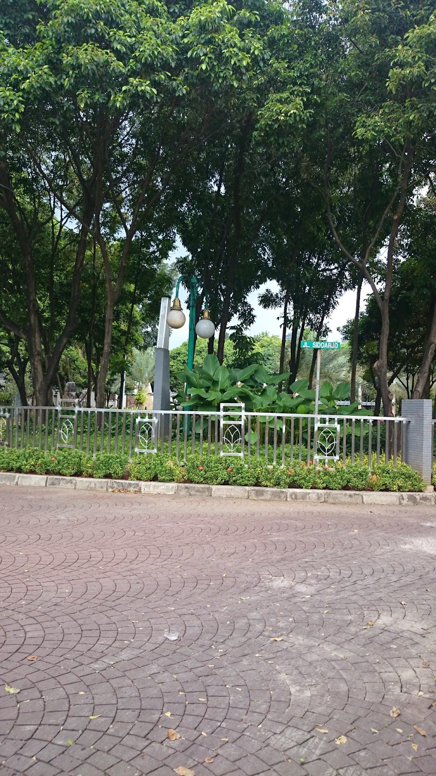 AMAZING INDONESIA: MENTENG PARK, CENTRAL JAKARTA