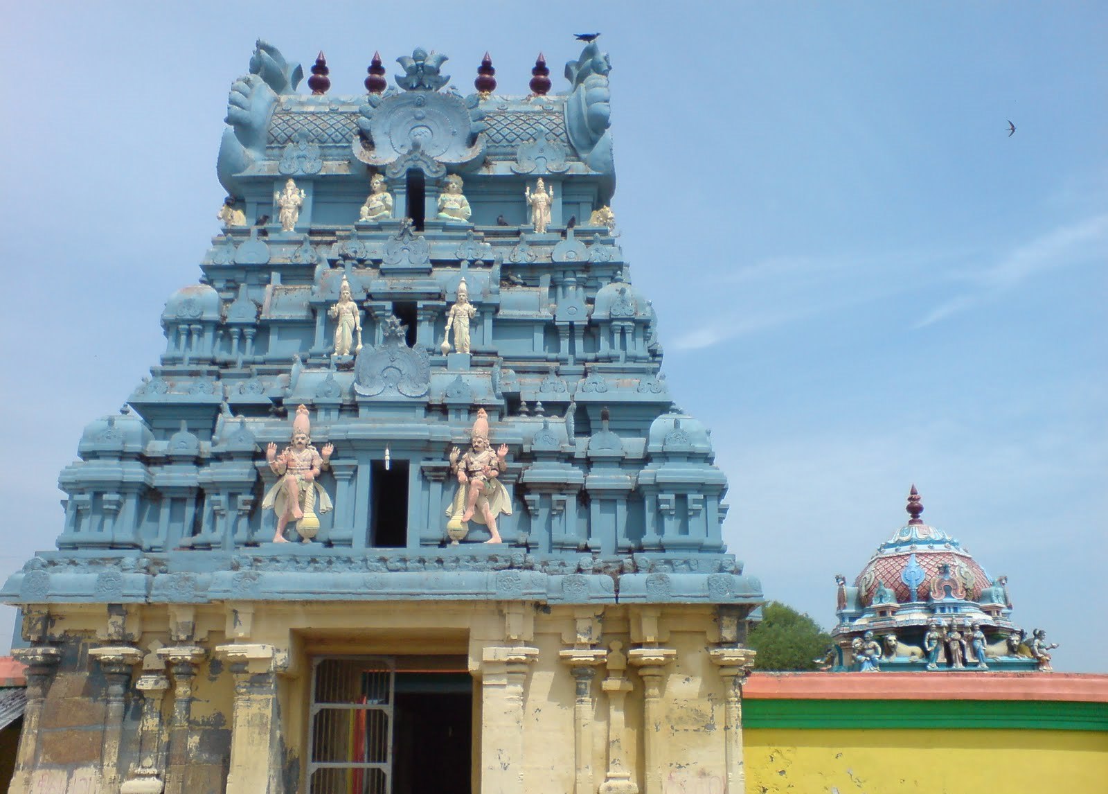 Tamilnadu Tourism: Mahendrapalli Thirumeni Azhagar Temple, Nagapattinam