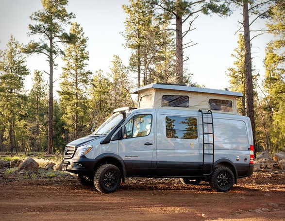 SPORTSMOBILE Mercedes-Benz Sprinter 4x4 Karavan