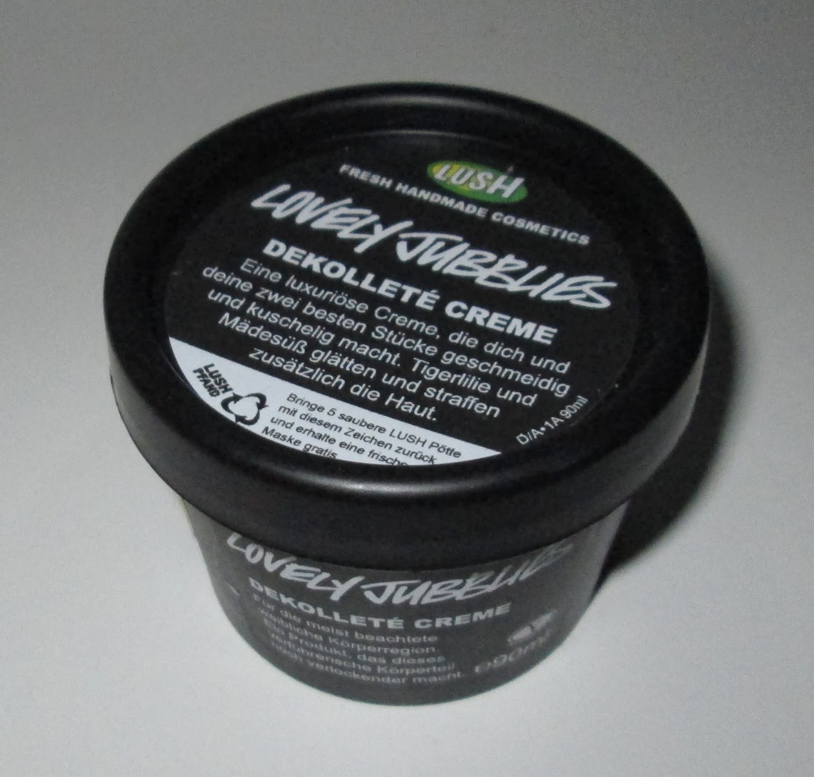 [Review] LUSH Lovely Jubblies