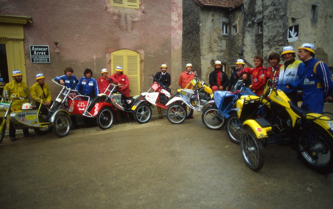 MOTORCYCLE 74: Sidecar trial