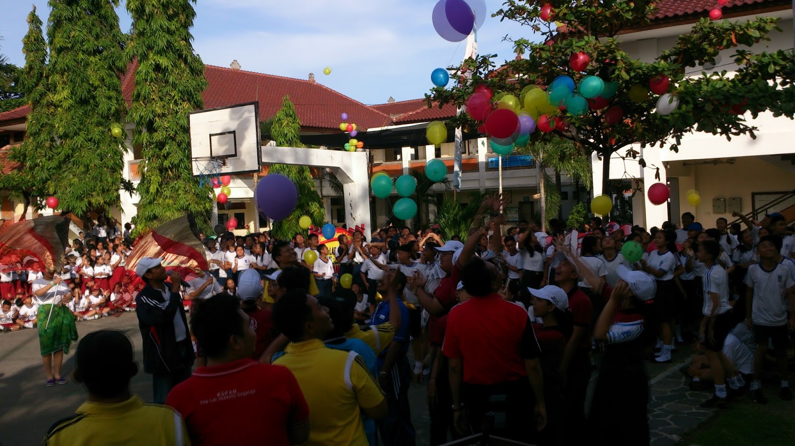 SMP Lab Undiksha: Upacara Pembukaan HUT Sekolah Lab Undiksha ke-47
