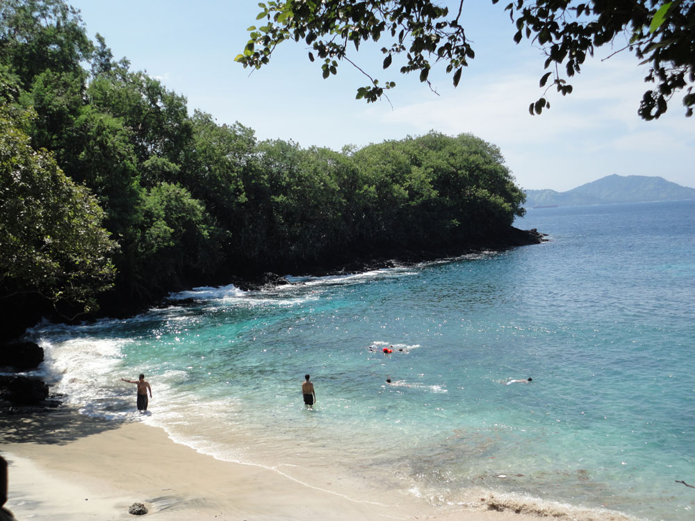 BALI IS A PARADISE ISLAND - SPECTACULAR TEMPLE, BEACH, LAKE, MOUNTAIN ...