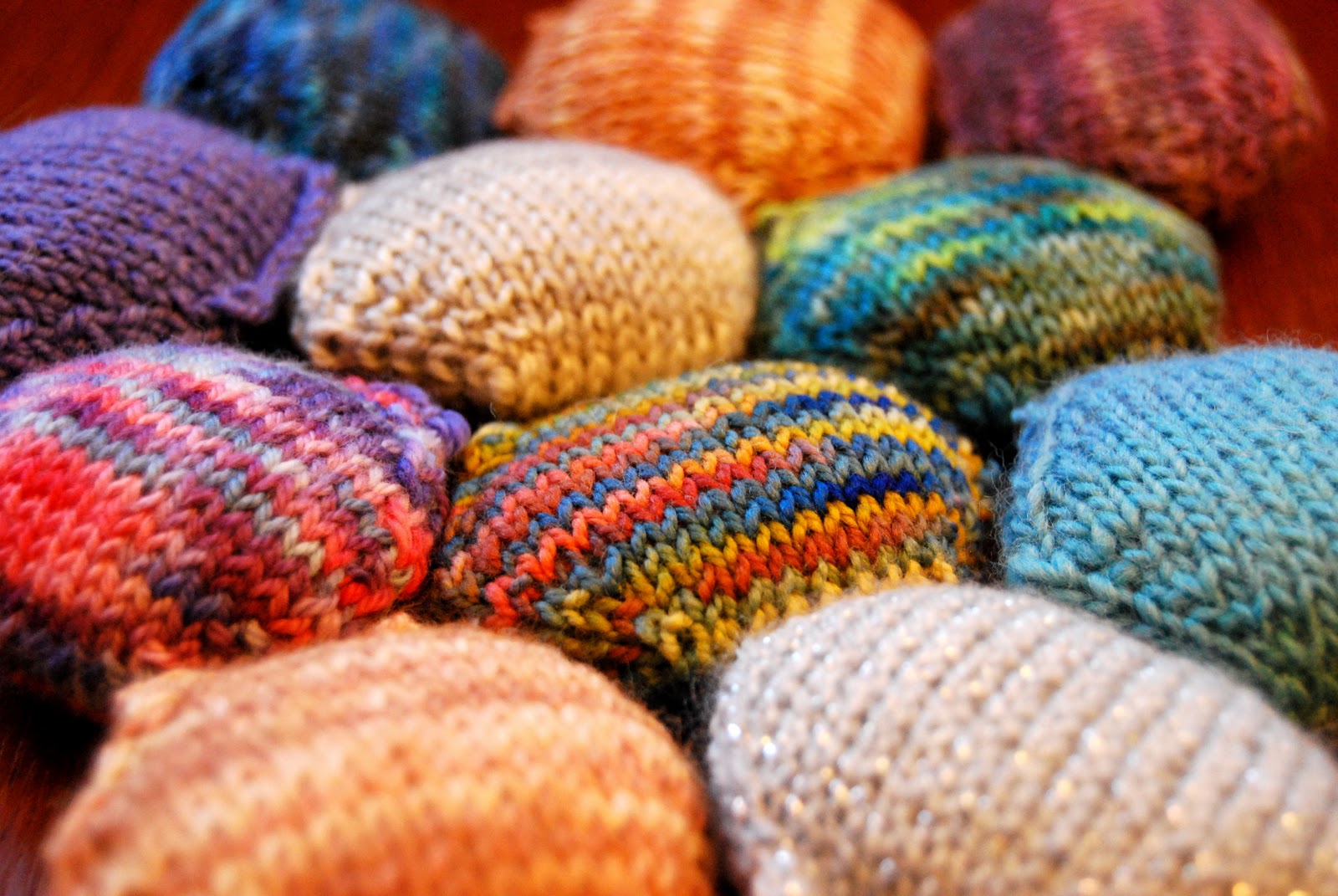 Adventures of a Nervous Knitter: It's Time to Meet the Hexipuffs!