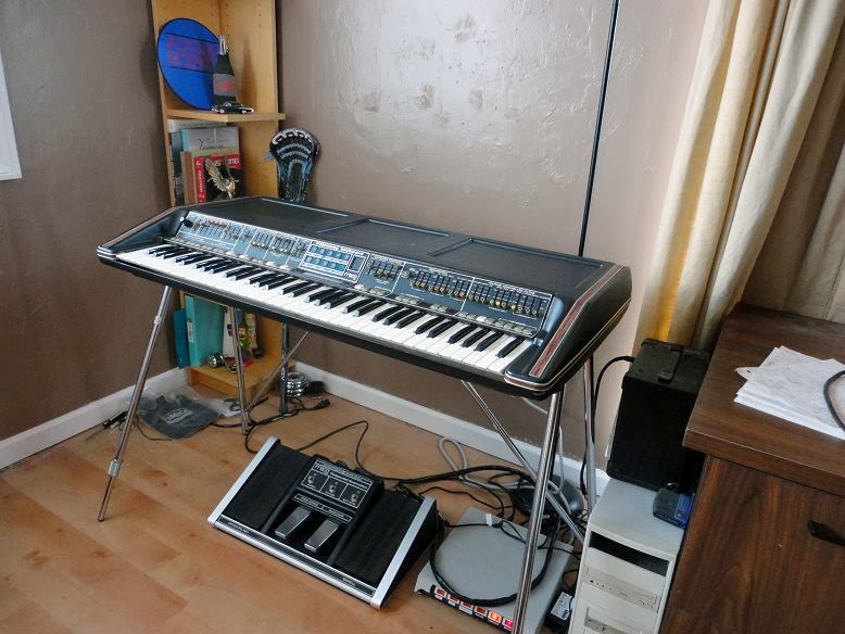 MATRIXSYNTH: Moog Polymoog Synthesizer 203a SN 1145