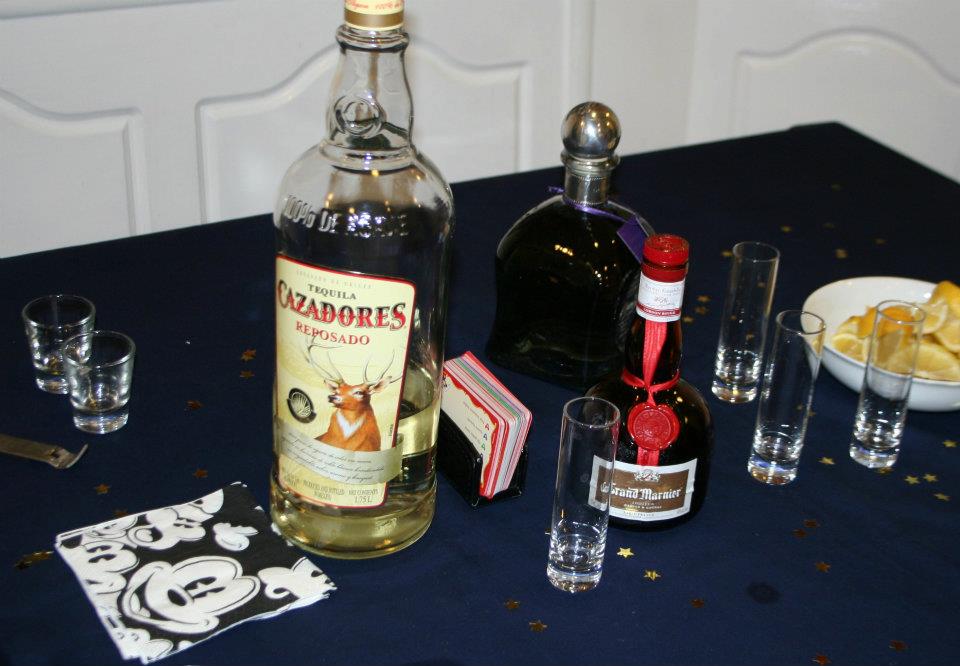 Parties by Nina Moore: Vintage Mickey Mouse Cocktail Party