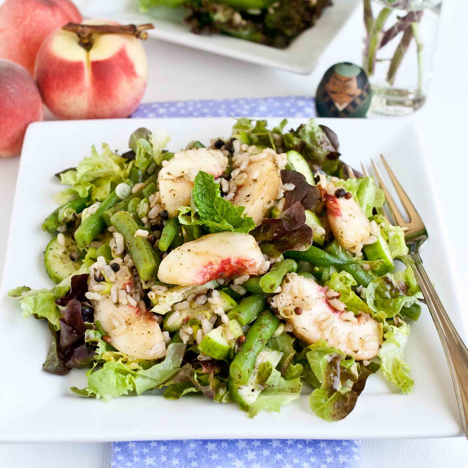 FOODjimoto: Cool & Minty Summer Salad with Peaches