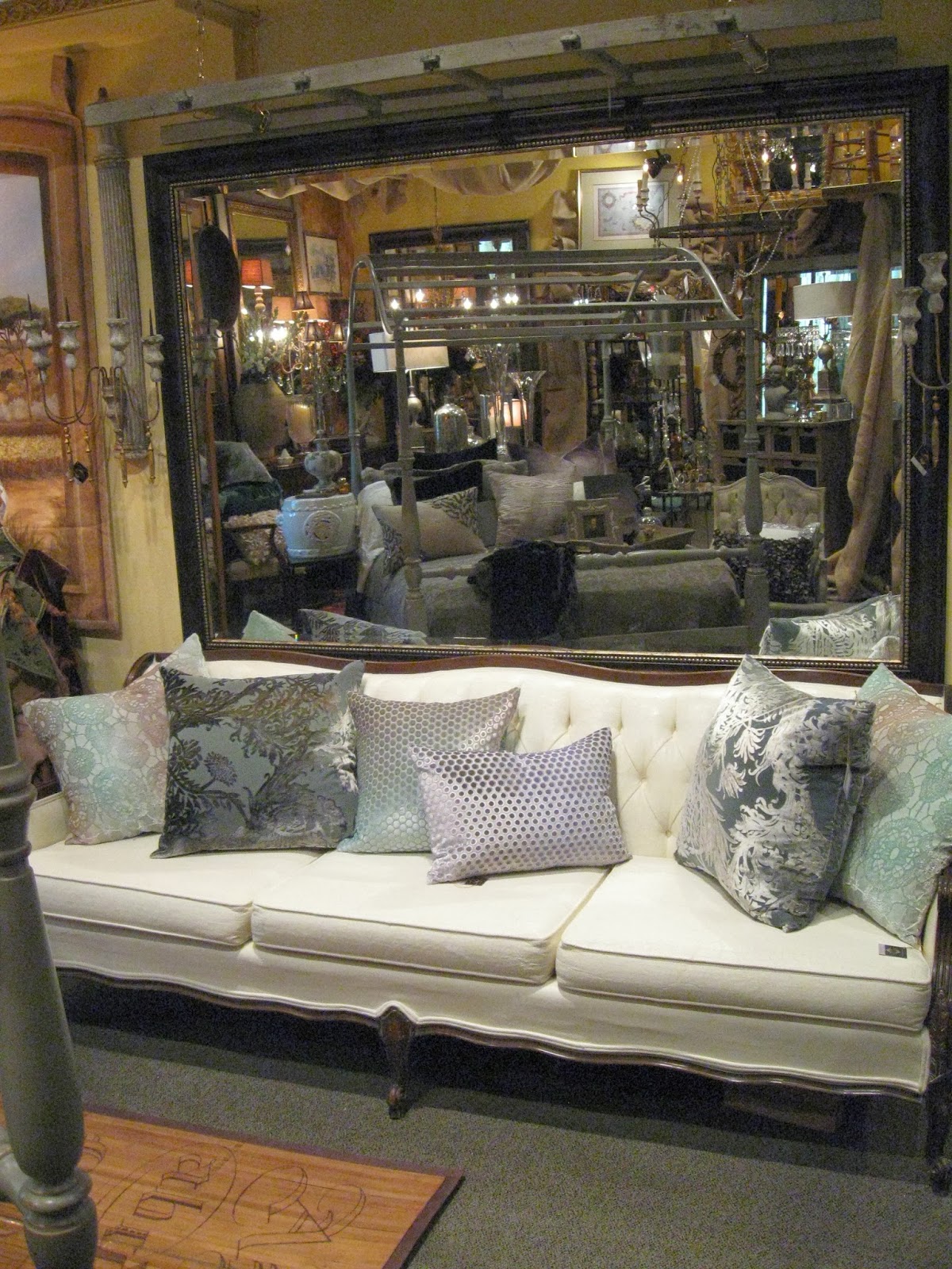 One Shabby Old House: Robyn Story Designs in Tampa FL