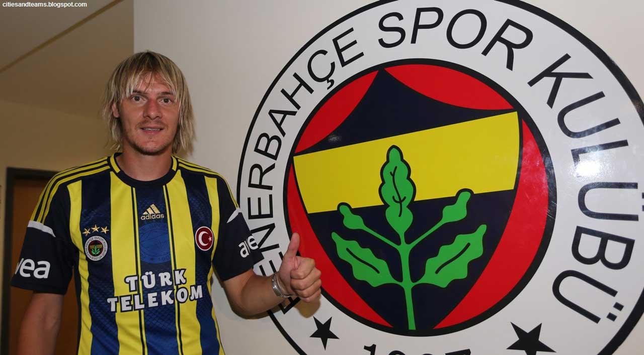 Milos Krasic Pose Fenerbahçe Logo Serbian Handsome Football Star Hd ...