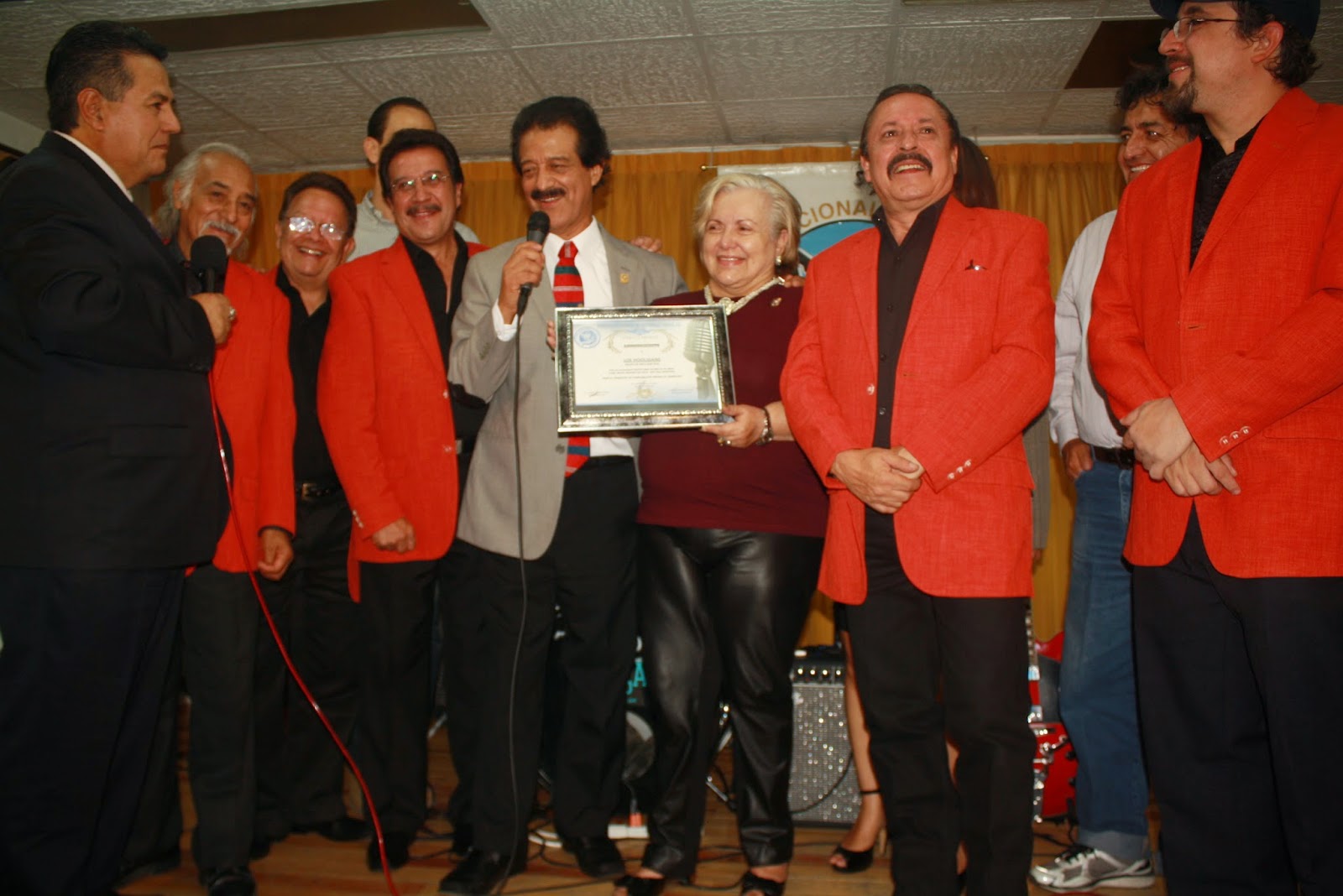 IMAGOLOGÍA: Reconoce la ANLM a “Los Hooligans” grupo pionero del Rock ...