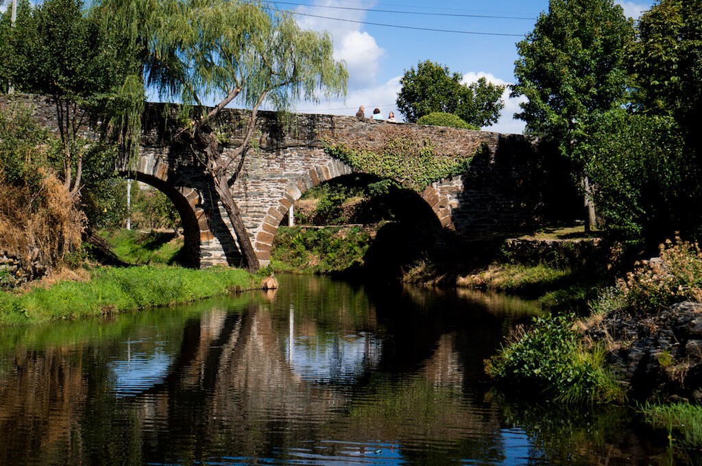 MEMÓRIAS...e outras coisas...: RIO DE ONOR: UMA DAS 7 ALDEIAS MARAVILHA ...