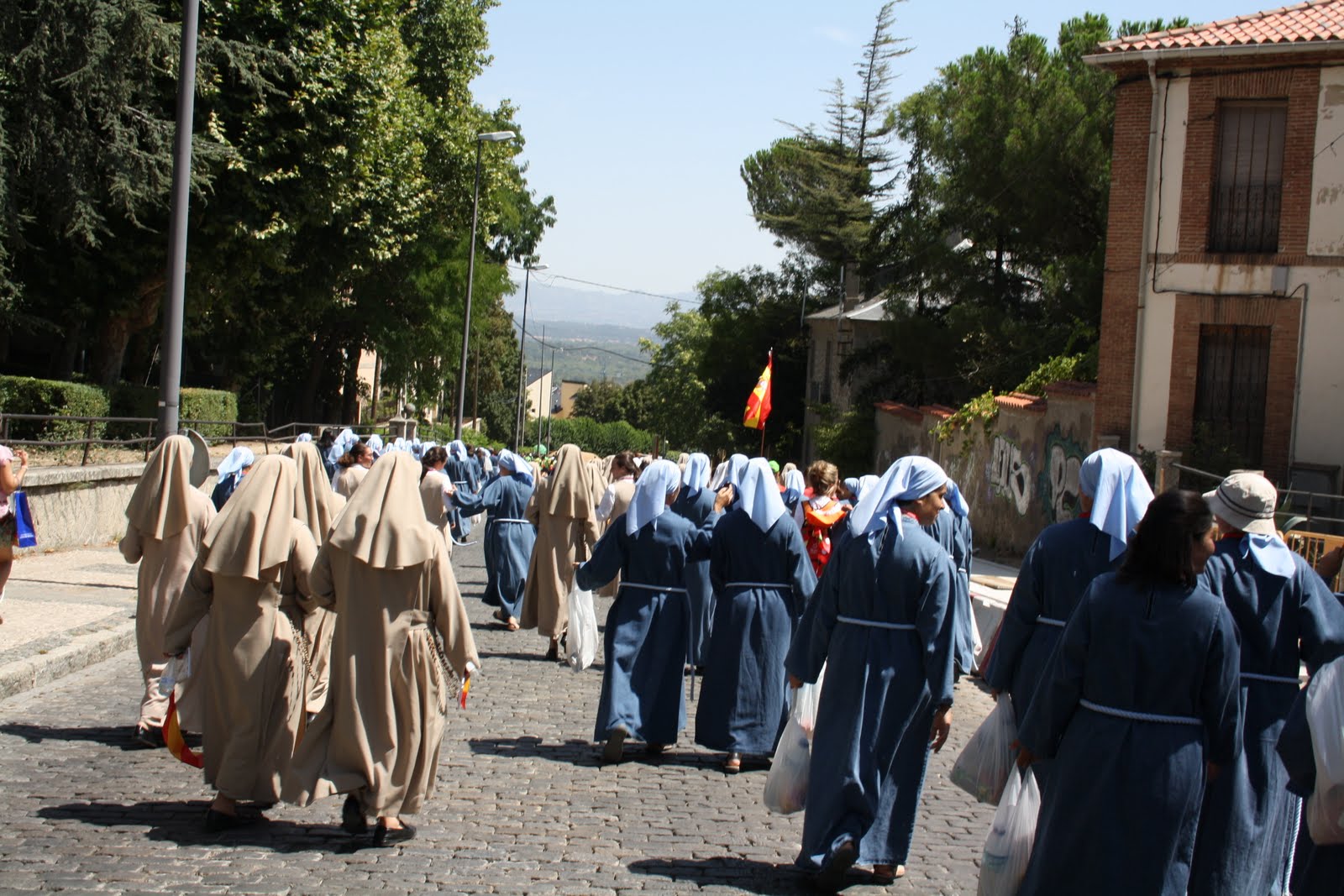 Carrera hacia Cristo: JMJ. En El Escorial con las "Iesu Communio"