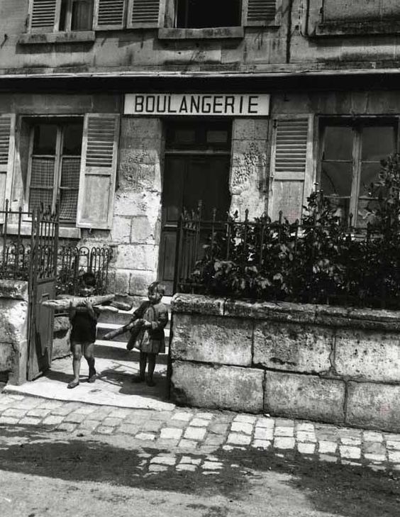 OLTRE IL MURO: ARTE e FOTOGRAFIA: RENÉ-JACQUES | PHOTOGRAPHER