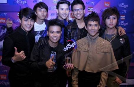 Biodata dan Profil Personil Smash Boyband Indonesia Plus Foto Terbaru ...