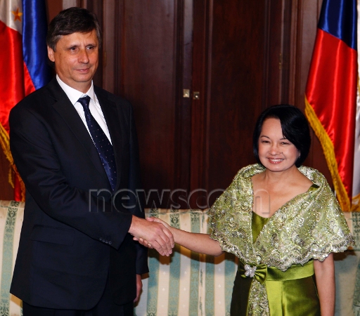 Philippine Diplomatic Visits: Philippines ~ Czech Republic 2009