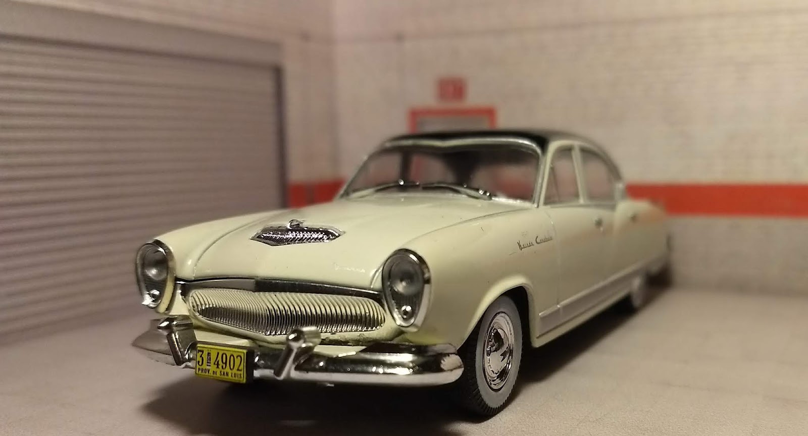 RetroAutosEnEscala: IKA KAISER CARABELA (1958)