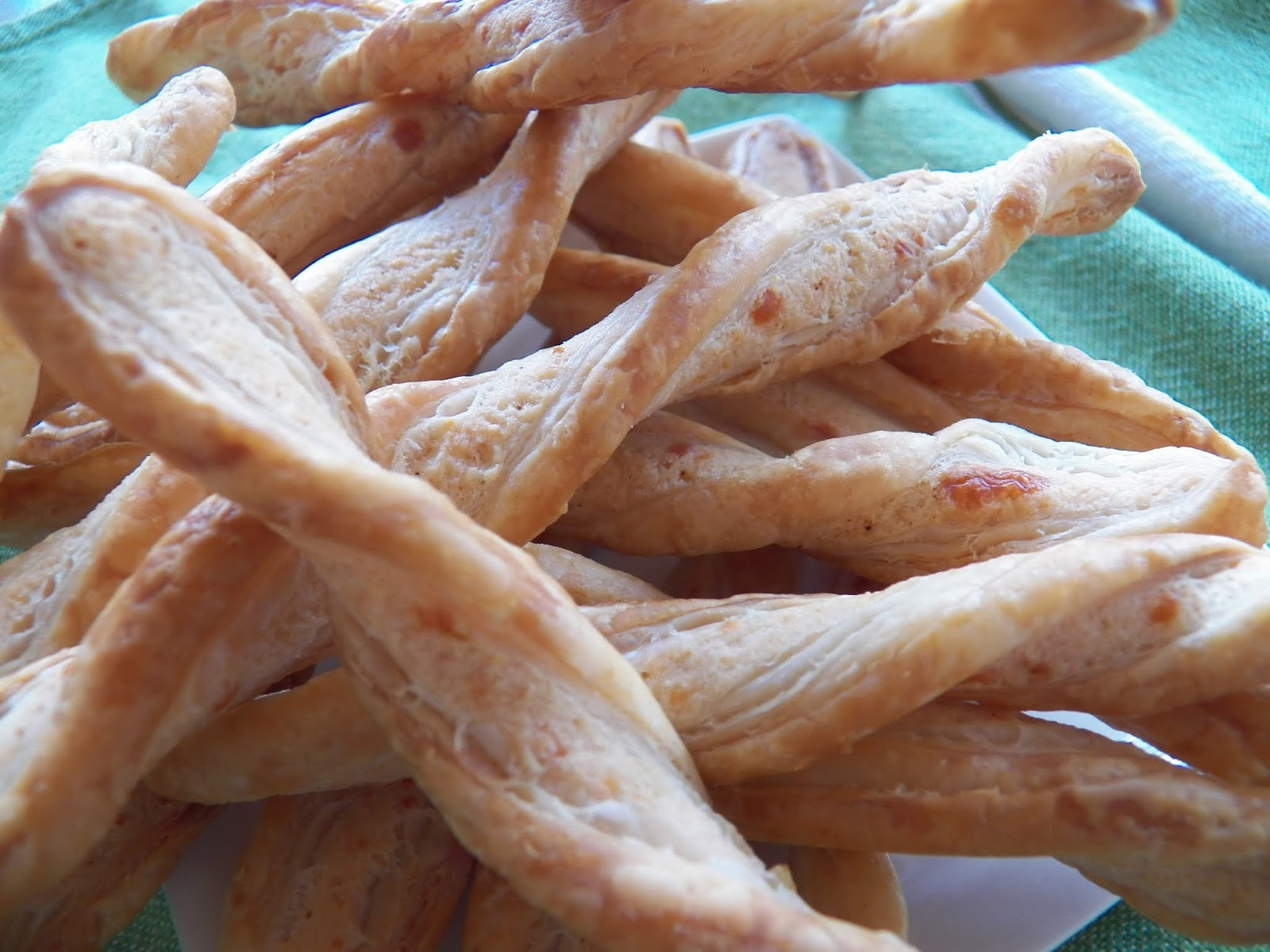 Garlic Twists #BakingBloggers - Sid's Sea Palm Cooking