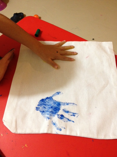 Mommy Maestra: Handmade Navidad: Tote Bag Craft