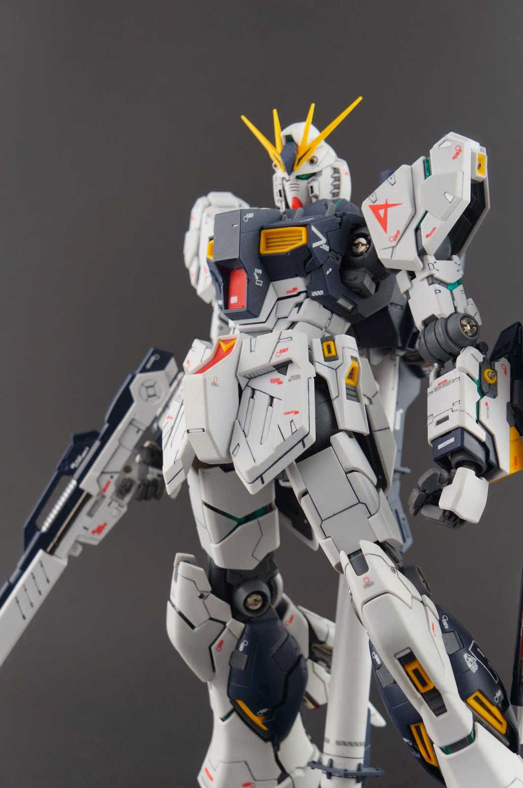 Mecha Junkyardz: MG RX-93-2 NU Gundam