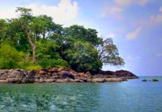 Pulau Datu Pantai Batakan - Kalsel | Balikpapan Pustaka