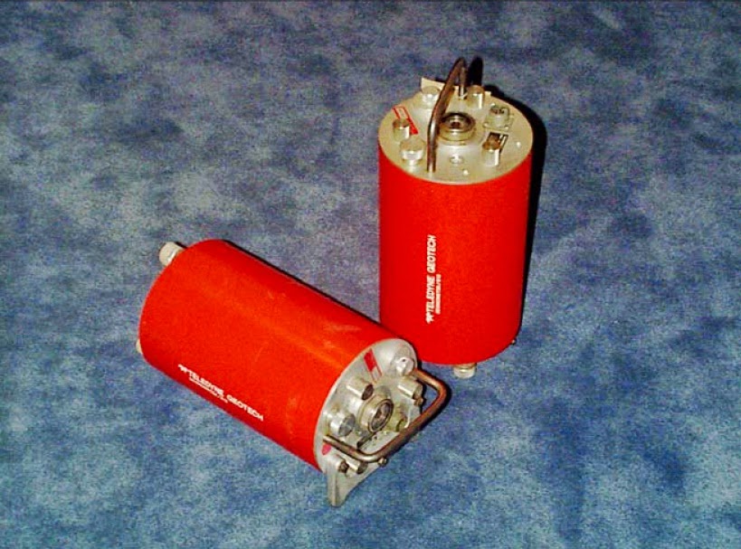 Seismometer - Geotech Instruments: SHORT-PERIOD SEISMOMETER