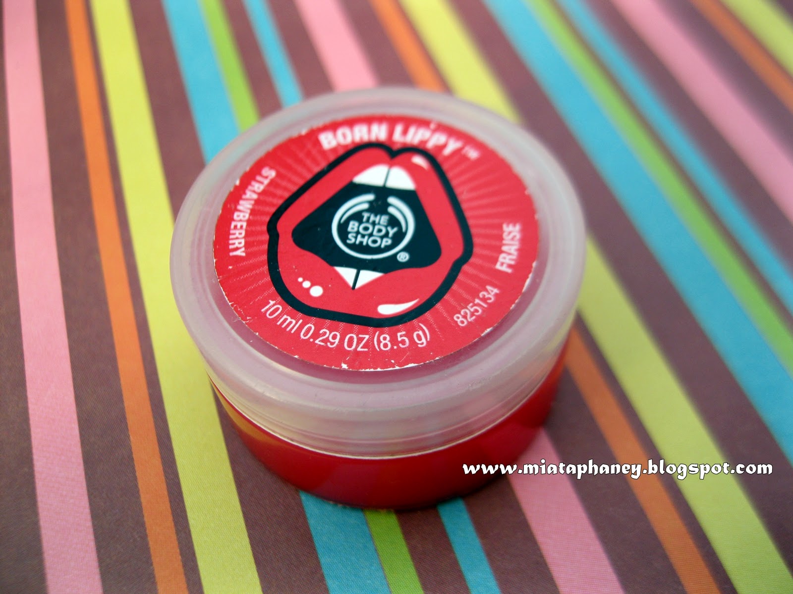The Body Shop Born Lippy Lip balm Strawberry Review. | Poor Princess