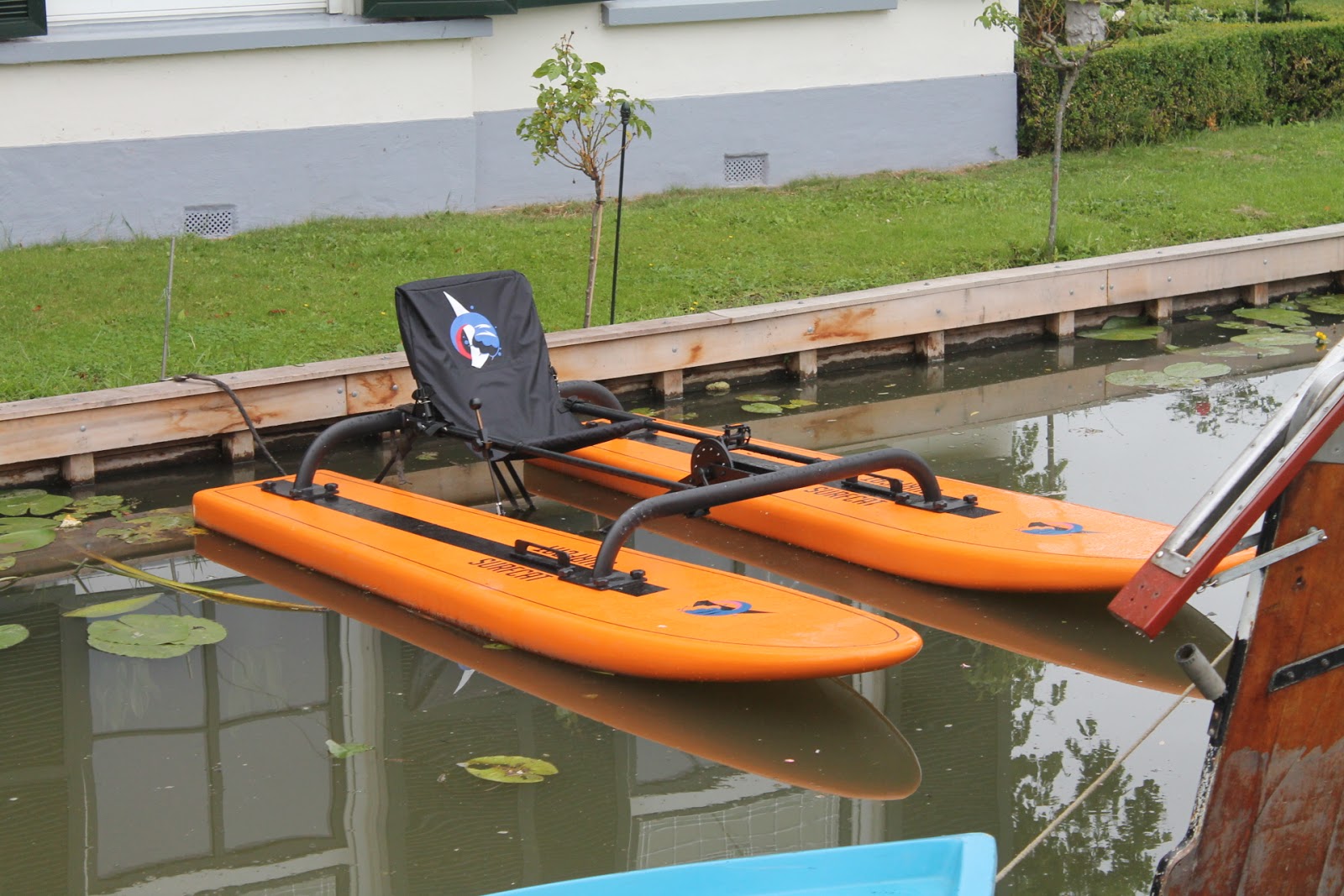 Eindeloze Omwentelingen: Waterfiets