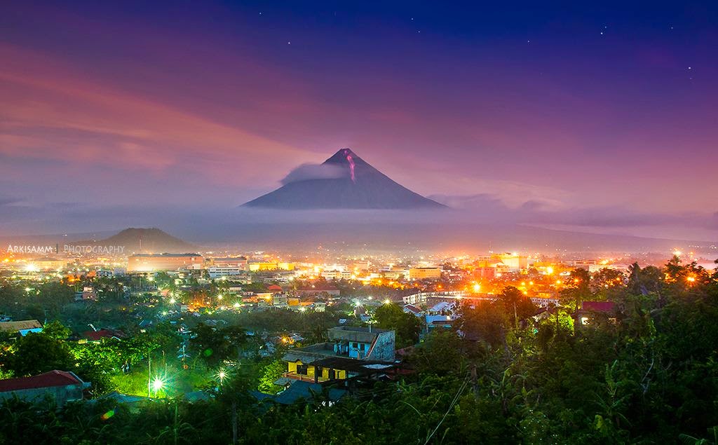 Byahero: Featured Photo: Mayon in soft eruption