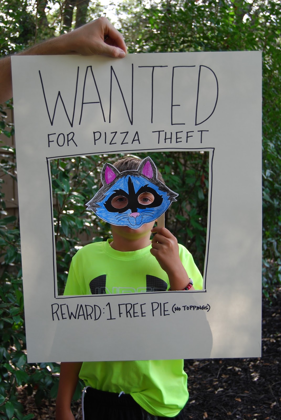 Momfessionals: Family Book Club - Secret Pizza Party