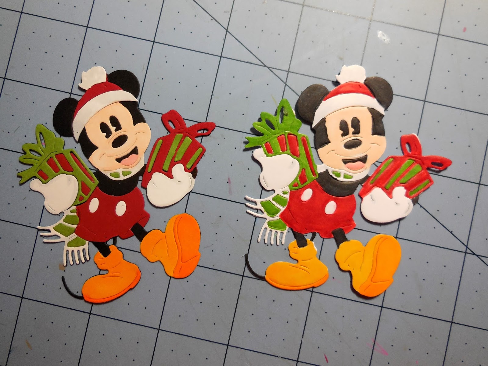 Dies R Us: It's a Mickey Christmas