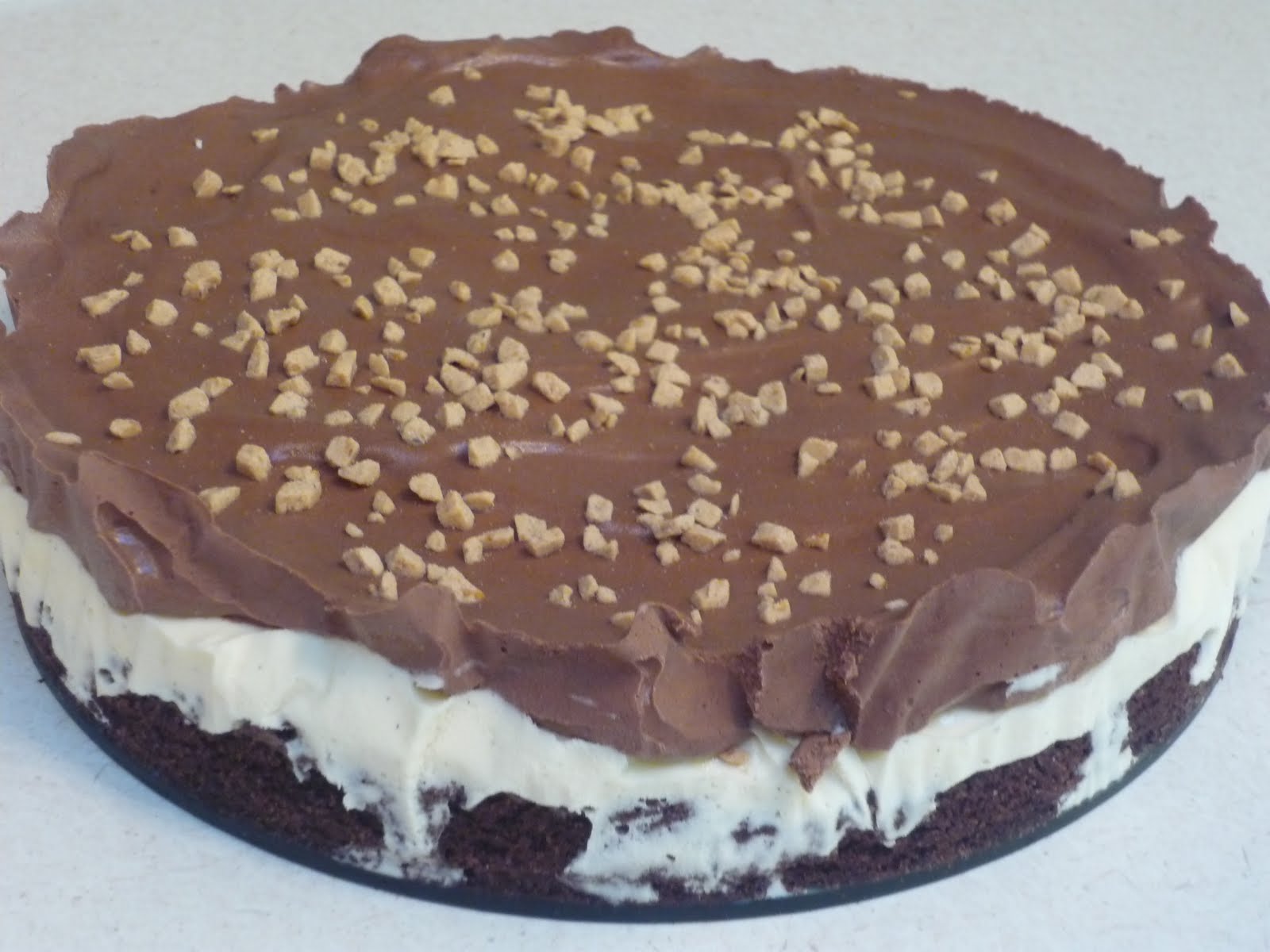 Kathy's Kitchen: Ice Cream Skor Cake
