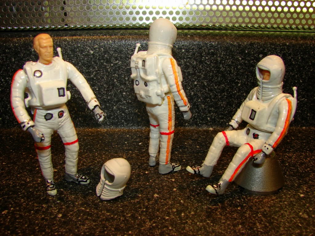 MikeLiveira's Space: Space 1999 Toys and Fan Collectibles part 1