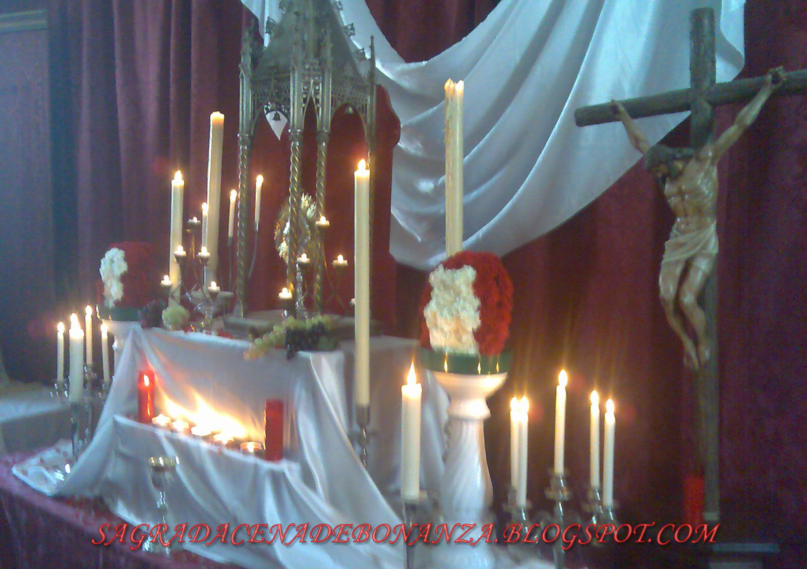 Sagrada Cena Bonanza: Altares