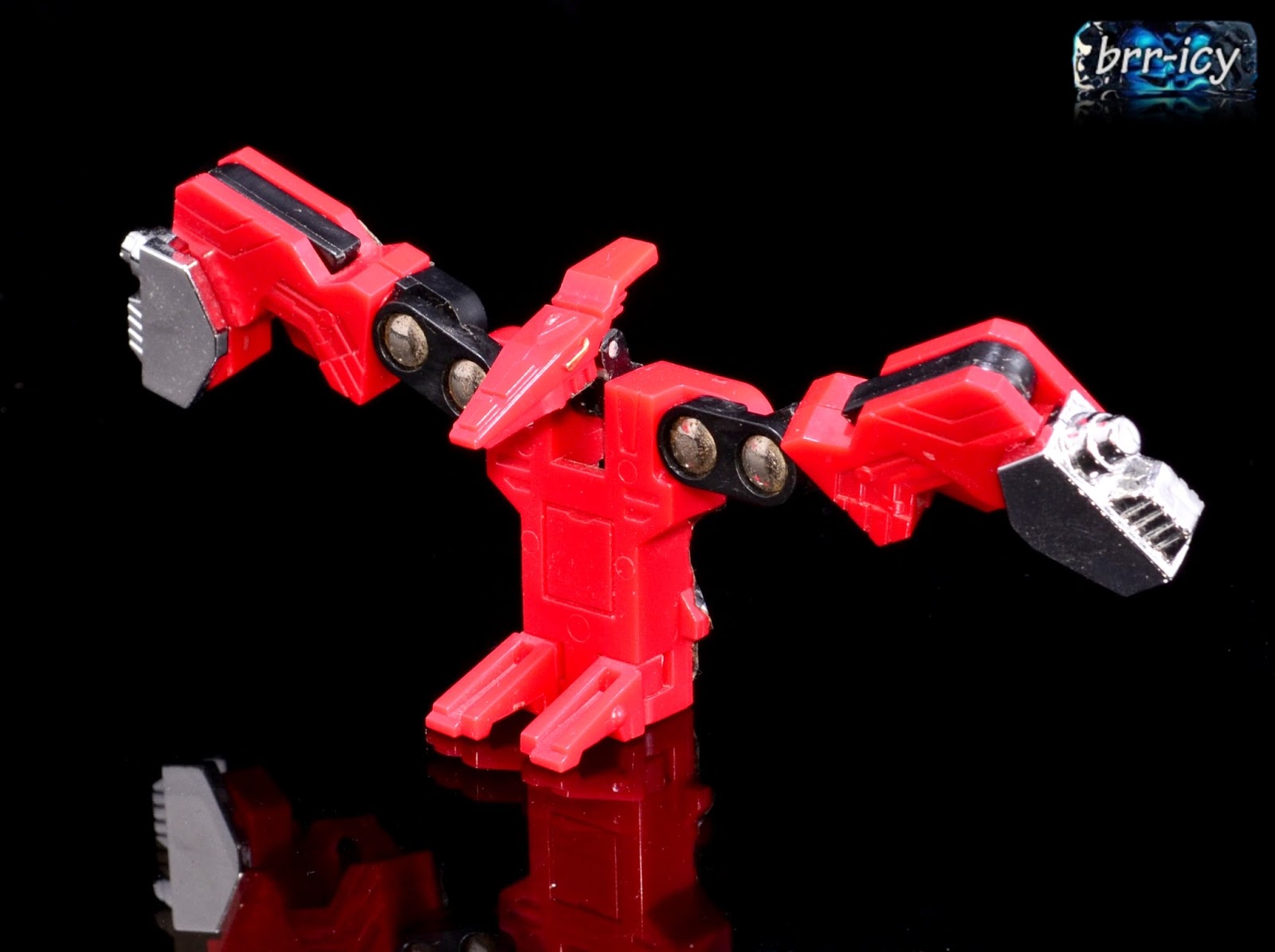 Brr-icy's Transformers Reviews: I've waited an eternity for these ...