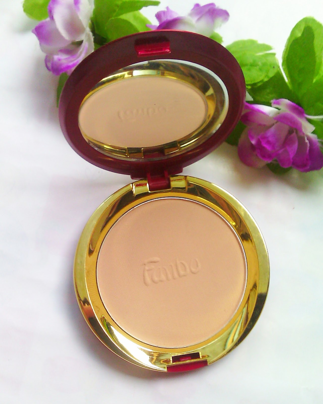 BEAUTY: Fanbo Fantastic Two Way Cake 05 (Gaharu) dan Fanbo Fantastic ...