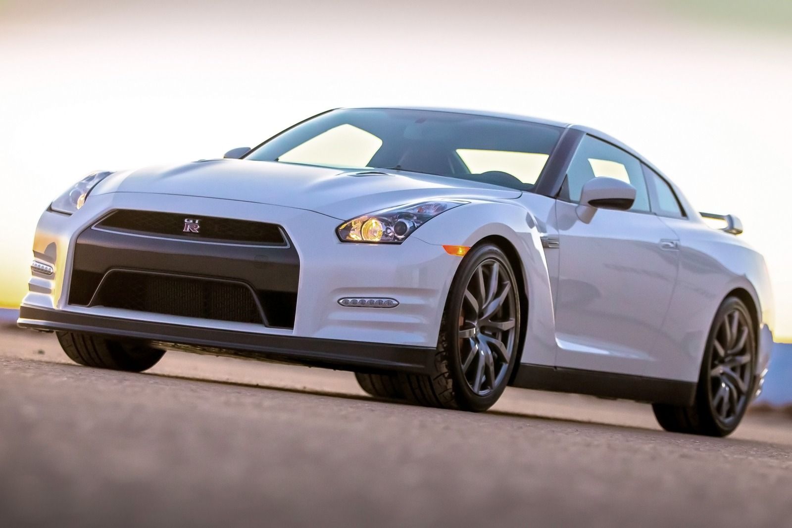 IlRegnodeiFossili: Nissan GT-R 3.8 V6 Premium Edition, prezzo febbraio ...