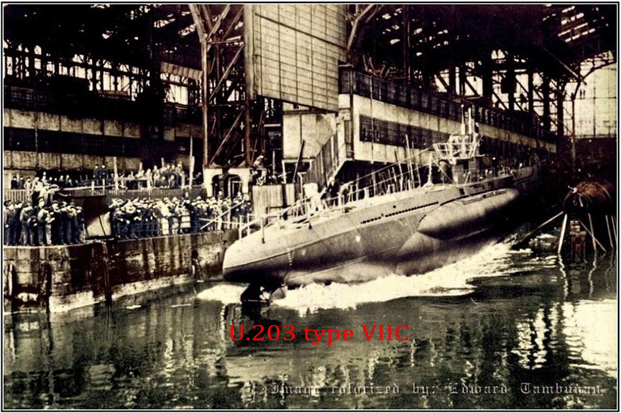 S 613 ex U2518 Roland MORILLOT: Photos coloriées sous-marins type XXI