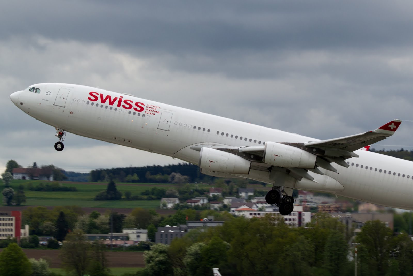 Orion's Aviation: Swiss Air Lines Airbus 330 + A340 fleet