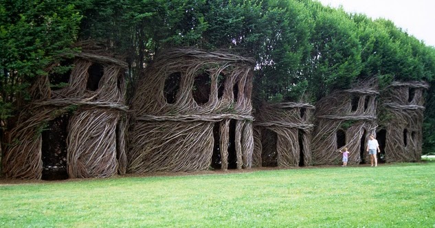 Patrick Dougherty - Stickwork (amazing sculptures!)