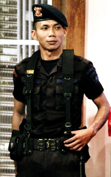 Ragil Djawa: Briptu Norman Kamaru