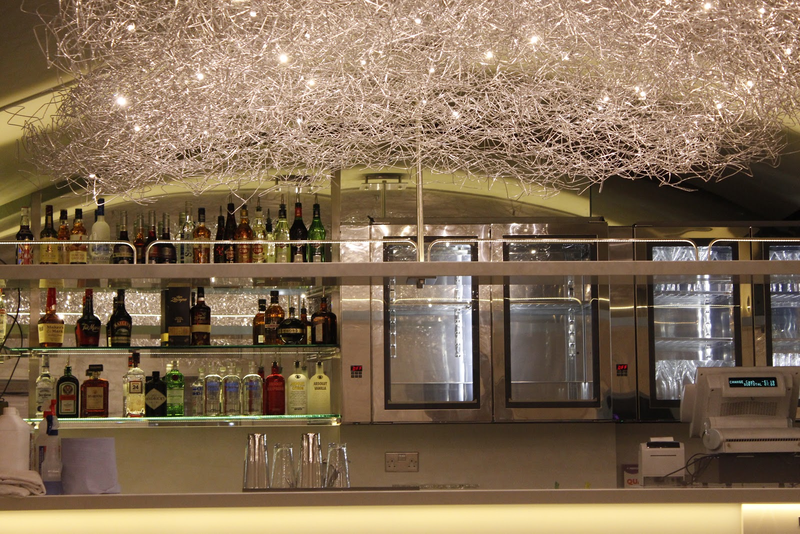 Stratos Restaurant and Bar